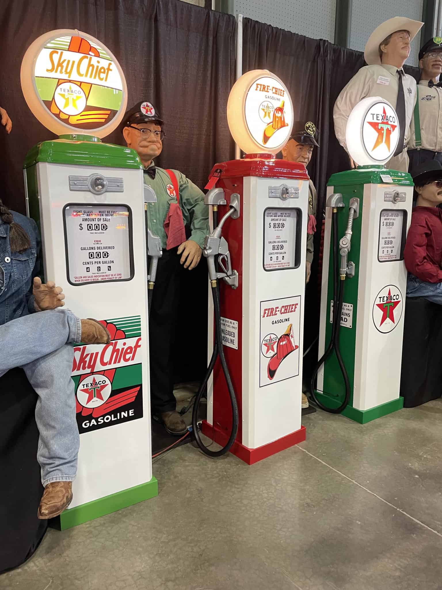 1950's Erie Pump - Creative Characters